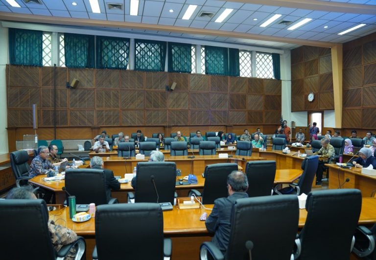 SENAT AKADEMIK ITB:Menetapkan 6 Bakal Calon Rektor ITB 2025-2030